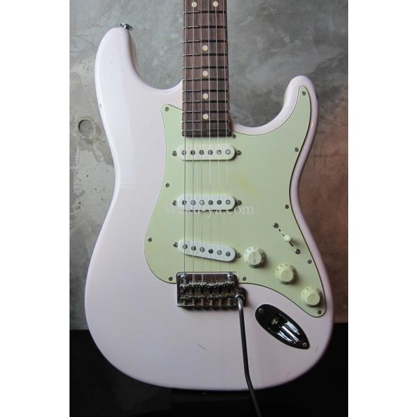 Suhr Classic Antique Shell Pink Stratocaster / Medium Aged by Master Builder J. W. BlackModel: Classic AntiqueBody: Alde...