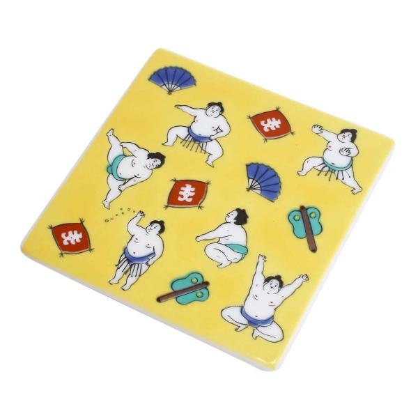 九谷焼は、石川県南部で生産される色絵の磁器です。久谷五彩（赤、黄、緑、紺、紫）という、色鮮やかな上絵が特徴です。上品な色合いの色鮮やかなで素敵な石畳柄のコースターです。オシャレなデザインでおうちのインテリアにもおすすめです九谷焼の色鮮やかで...