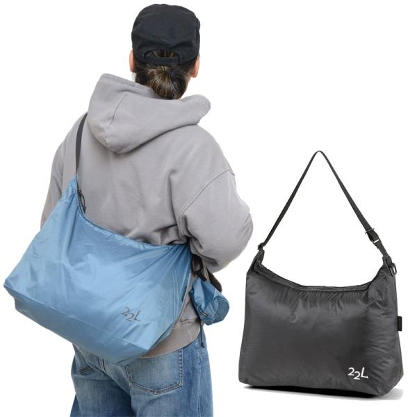 【ネコポス(メール便)1点まで可能】スタッフィング可能な巾着付きでコンパクトに持ち運べる22L容量のショルダーバッグ。デイリーユースはもちろん、旅行に便利なショルダーバッグです■素材：70D R/S(ナイロン100％)■サイズ：約37×42...