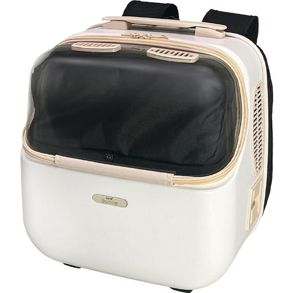 衝撃に強い、丈夫で安心なポリカーボネートを使用したリュック。耐衝撃性が高く、2.0kgなので軽量。【4通りのスタイルが可能な多機能仕様】背負う、前抱き、手持ち、スーツケースやOSOTOコロフィー（別売）に取り付け可能。電車に持ち込み可能なサ...