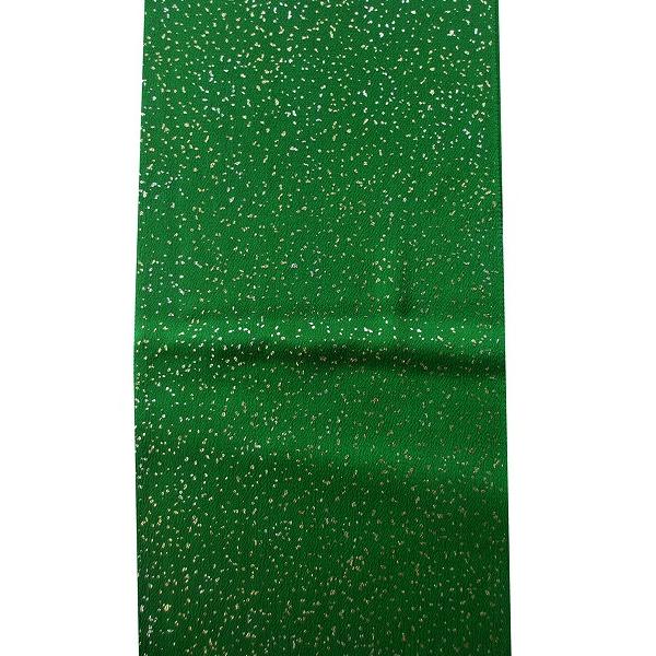 振袖向きの華やかな正絹帯揚げです。鮮やかな色合に縮緬の生地を使用して金タタキを入れております。振袖のアクセントとして華やかな正絹帯揚げはいかかでしょうか？