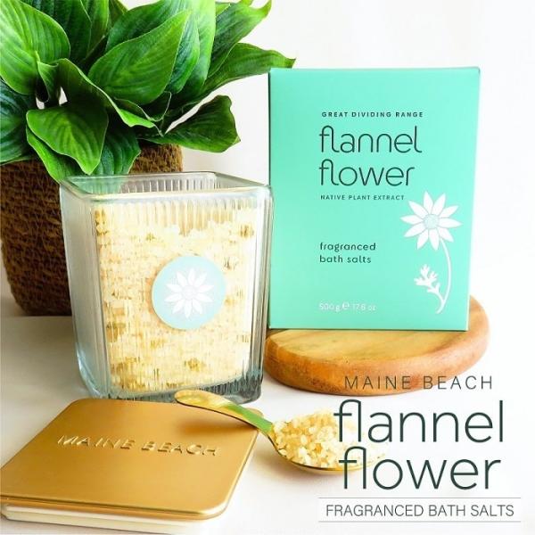 ■ 商品情報 ■デボラ湖から採取された塩の結晶に各種エキスやハーブ等を配合した特別で贅沢なバスソルト。500万年前から現存する西オーストラリア州のデボラ湖から採取されたミネラル分豊富で発汗作用に優れると言われる塩の結晶を使用しており、オース...