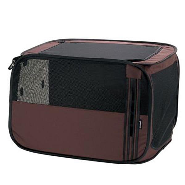 シートベルトでしっかり固定！安全ドライブの専用ケージ。天面扉付きで、ペットをラクに出し入れできます。シートベルトでしっかり固定できるので、車での移動に安心です。周囲が覆われているので、車内でペットが落ち着いて過ごせます。ソフトケージなので、...