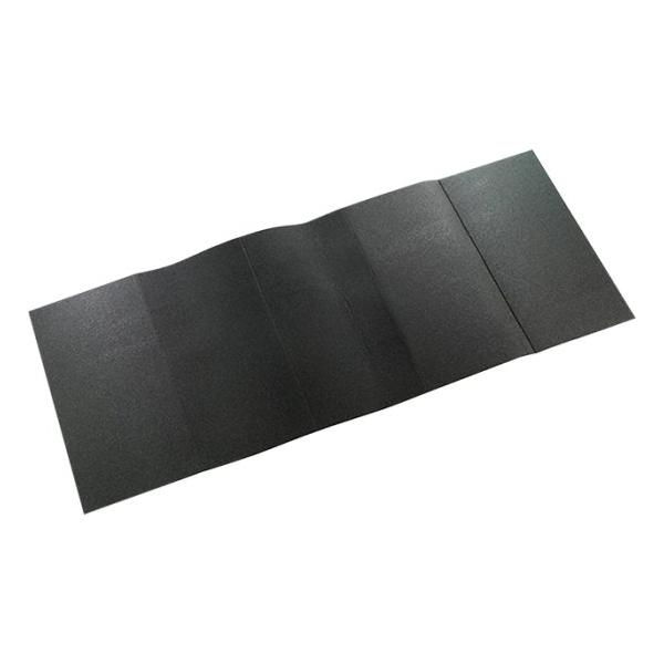 地面の凹凸を拾わない硬めの素材【サイズ】1250×500×5mm【質量】200g【材質】PE【生産国】日本