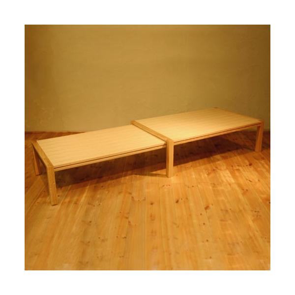 ■コンセプト：引っ張るだけの伸縮式ローテーブル　■商品名：ローテーブル　スクロール　1200-ho■サイズ：幅1200mm（最長時2120mm）　奥行き750mm  高さ350mm■素材：ホワイトオーク材　ホワイトオーク柾目突板　ウェンジ材...