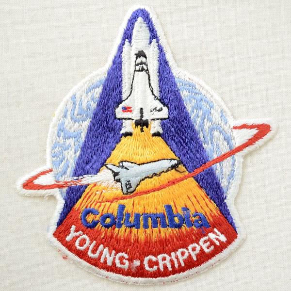 NASA(ナサ/アメリカ航空宇宙局)のスペースシャトル「コロンビア号」の記章ワッペン。こちらは裏面に糊がついていない、縫い付けタイプのワッペンです。大きめサイズでインパクトあり！！お手持ちのシャツ・ジャケット・コート・ジーンズなどの洋服、バ...