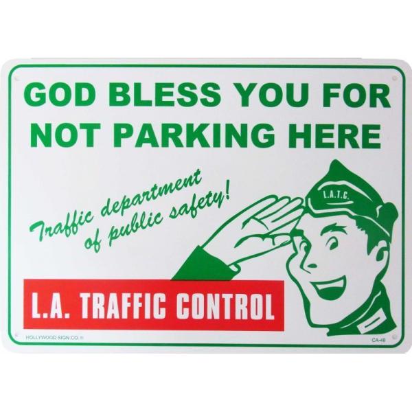 アメリカの街・お店・道路などで見かける、メッセージサインボード(看板)です。日ごろ目にするいつもの注意看板も、英語・アルファベットになるだけで何だかとってもオシャレな感じ！お部屋・廊下・庭・ガレージをアメリカンに演出できるインテリアとしては...