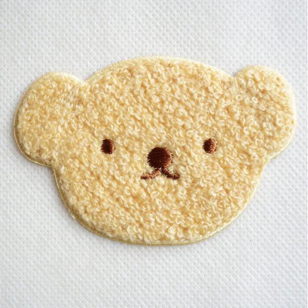 オランダの絵本作家・ディックブルーナの描くかわいいキャラクターたちが刺繍ワッペン・パッチに！モコモコとした毛糸のような太い糸をフェルトの上に刺繍しています。フェルトと太い刺繍糸の組み合わせによる、立体感とあたたかくやさしい雰囲気が特長です☆...