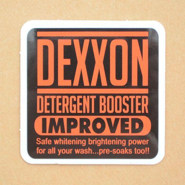 英字・アルファベットの入ったアメリカンデザインのオシャレなステッカー・シールです。50〜70年代アメリカのアドバタイジング(広告)がモチーフとなっています。白色のビニール素材に印刷されており、耐水性があるので、屋外使用も可能。車・バイク、ヘ...