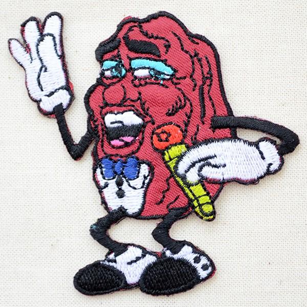 1980年代にアメリカのレーズン会社「カリフォルニア・レーズンズ(California Raisins)」によって生み出されたマスコットキャラクターの刺繍ワッペン・アップリケ。当時あまり馴染みがなかったレーズンですが、こちらのレーズンのキャ...