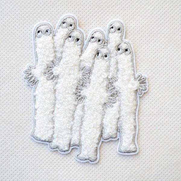 フィンランドの人気キャラクター・ニョロニョロのオフィシャル刺繍シールワッペンです。モコモコとした毛糸のような太い糸をフェルトの上に刺繍しています。フェルトと太い刺繍糸の組み合わせによる、立体感とあたたかくやさしい雰囲気が特長です☆■サイズ(...
