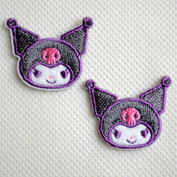 女の子に大人気！サンリオ(Sanrio)の自称マイメロディのライバル、クロミのかわいい刺繍ワッペン・パッチです。落ち着いた雰囲気のデザインで、子どもから大人まで楽しめます。ミニタイプのワッペンが2枚セットになっているので、小さい物(ランチバ...