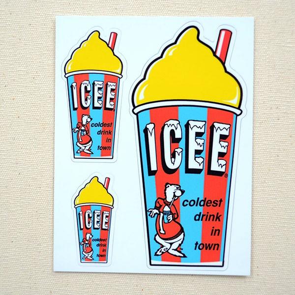 アメリカのフローズンドリンクブランド「ICEE(アイシー)」デザインのステッカー。ステッカーが大,中,小の3枚セットになっています。アメリカンなロゴ&amp;イラストのステッカー(デカール)。ビニール素材に印刷されているので、耐水性があり、...