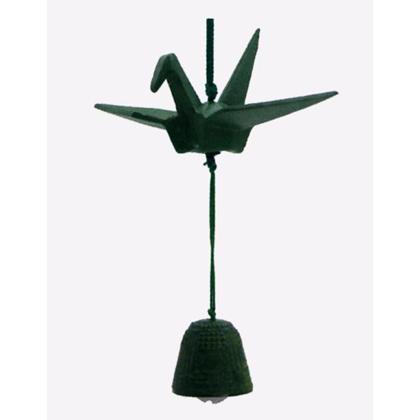 高岡銅器　風鈴風鈴：風鈴の起源は約二千年前。　もともとは占いや厄除けの道具として始まり、やがて暑気払いの道具として定着したそうです。　風を受けて成風鈴の音色は自然を愛しむ日本人の心をつかみ長く暮らしの中に溶け込んできました。　そんな日本の文...