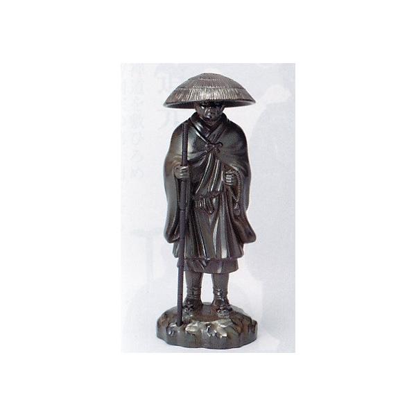 高岡銅器　仏像親鸞聖人サイズ：高さ：約２０．０×幅：約７．７×奥行：約７．５材質：合金製色：茶色