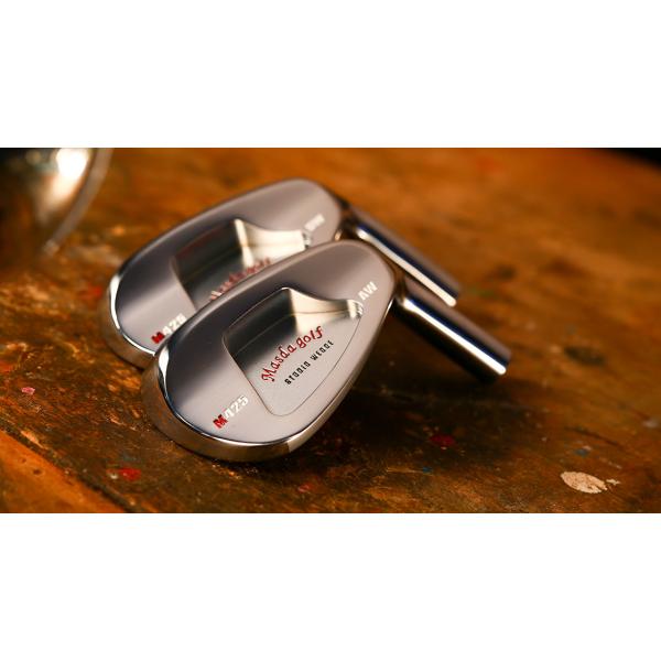 Masda golf マスダゴルフ STUDIO WEDGE M425 スタジオウェッジ M425 ニッケルクロムメッキ + カスタムシャフト装着！STUDIO WEDGE M425重厚な鉄の質感を感じさせる豪胆なたたずまい。マスダゴルフが...