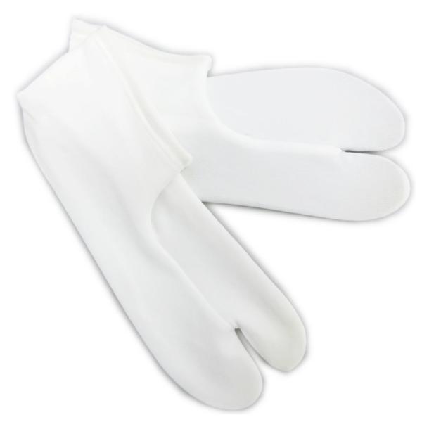 普段きもの用の履き易いストレッチ白足袋。足元いつも綺麗に。カジュアル足袋で、小紋・紬などのカジュアル着物にＧＯＯＤ。礼装用にはこはぜ付がお勧めです。弾力・伸縮のよいストレッチタイプなので、履き易く足にピッタリ。やわらかい肌触りで履きやすいで...