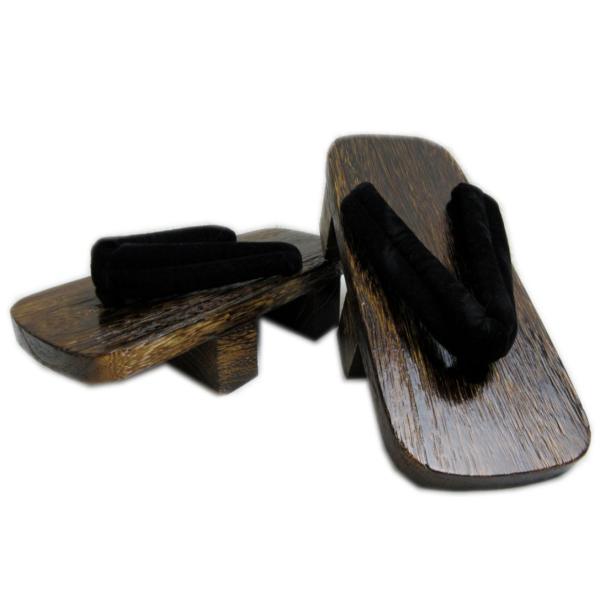 ゆかた＆甚平・きもの＋デニムにもＯＫ。歩くたびにカランカランと鳴り風情がある紳士用2枚歯下駄。父の日＆誕生日のプレゼント・海外＝外国人様へのお土産にもＧＯＯＤ。お祭りや花火大会の浴衣＆甚平・お正月の着物・普段のデニムまでＯＫ。どんな色柄の浴...