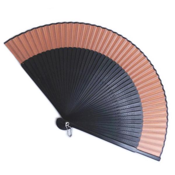 暑い夏はオシャレな扇子で涼しげに。コンパクトに持ち歩けいつでも涼しげ。 浴衣や着物の時はもちろん普段のデニムにもオシャレ。この扇子ひとつで更に粋にオシャレ度ＵＰ。 父の日・誕生日・敬老の日のプレゼントや海外へのお土産にもＧＯＯＤ。 無地感で...