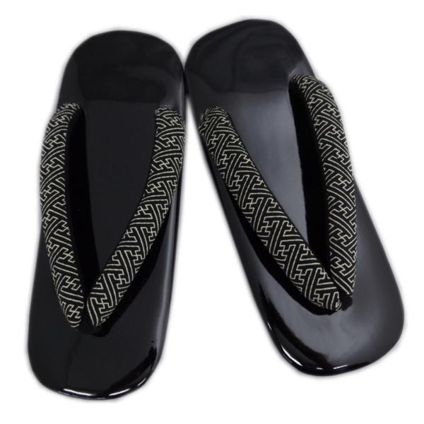 粋な紳士用ゾウリ。浴衣＆着物＋デニムもＯＫ。さやがた柄がカッコ良く、浴衣・着物姿が更に粋に。 父の日＆誕生日のプレゼント・海外＝外国人様へのお土産にもＧＯＯＤ。 お祭りや花火大会の浴衣＆甚平・お正月の着物・普段のデニムまでＯＫ。 浴衣・着物...