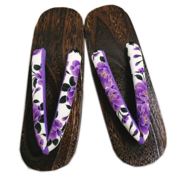 オシャレな鼻緒の小粋な下駄の3Ｌサイズ。足サイズが大きな方でもゆったり使えるビッグサイズ。外国人様にもＧＯＯＤ。浴衣姿が可愛く＆華やかになる下駄。お祭りや花火大会の浴衣＆甚平・普段のデニムまでＯＫ。どんな色柄の浴衣＆着物にも合わせ易く、重宝...