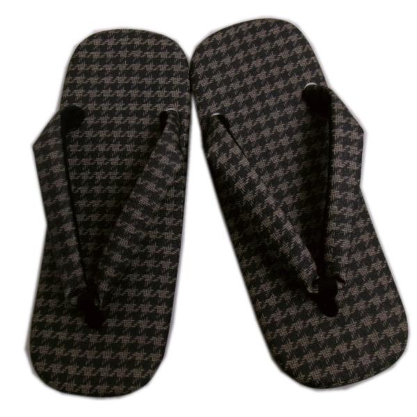 粋な紳士用雪駄。浴衣＆甚平・着物＆作務衣＋デニムもＯＫ。奈良県内の職人が一足一足手作りされる「信貴」ブランドの国産雪駄。総柄千鳥格子柄がオシャレで、ゆかた・きもの姿が粋にカッコ良くなります。父の日＆誕生日プレゼントや海外＝外国人様へのお土産...