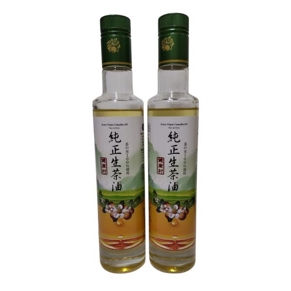 ※本商品は純正生茶油（椿油）を化粧箱に2本セットにした商品です。“健康村”純正生茶油（椿油）は無農薬栽培した茶の実（椿の実）を収穫後、熟成させ、品質が変化しないように40℃以下の温度ででゆっくりと、時間をかけて、丁寧に抽出した食用油です。