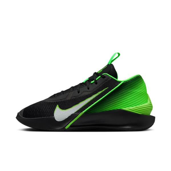 NIKE G.T. JUMP ACADEMY EP品目：メンズバスケットボールシューズG.T. ジャンプ アカデミーのバネのような反発力が、バックボードに向かって高くジャンプしたときの着地の衝撃を吸収。 2層構造の柔らかいフォームとカーブし...