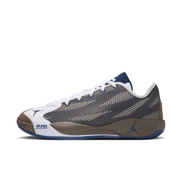 JORDAN LUKA.77 PF品目：メンズ バスケットボール シューズルカばりにタフなデザインのルカ77。屋外コートのように平面でなくても大活躍できる仕掛けを備えています。摩耗に強いメッシュと耐久性に優れたラバーアウトソールを使用し、コ...