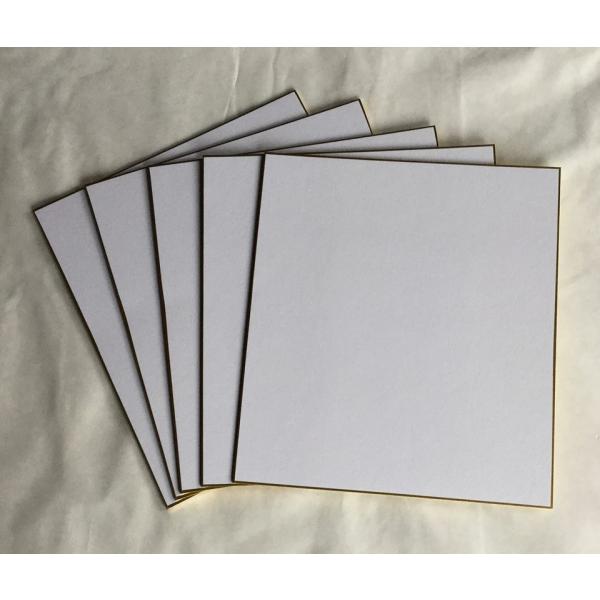 273×242cm　10枚の価格です。にじみません。　[用途] サイン色紙・寄せ書き,お品書き　書道用品・水墨画、水彩画、貼絵台紙、ちぎり絵台紙、押し絵台紙　化学糊の薬品が紙を劣化させますが、弊社の色紙・短冊は昔ながらの「でんぷん糊」の手貼...