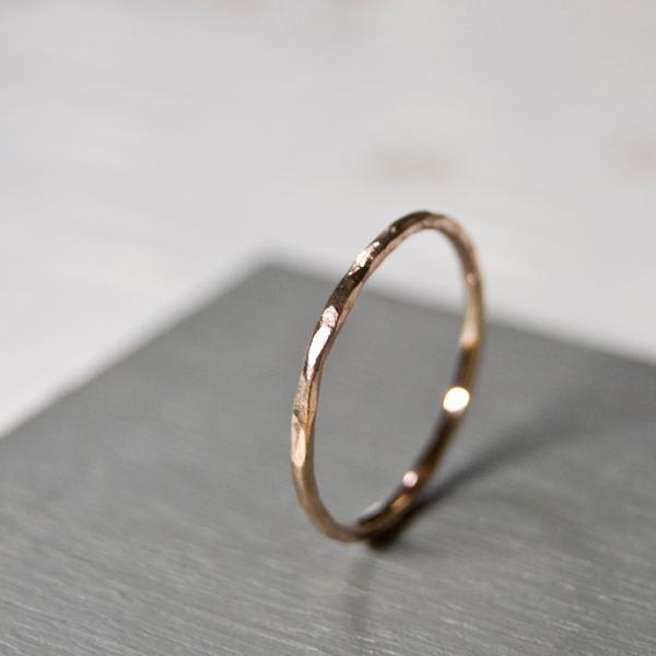 商品番号 : FA-426BRAND : WAS KNOT WASITEM : リング・指輪SIZE : 3号〜27号SPEC : リング幅:約1.2mm　MATERIAL : BrassFINISH : PGP/Hammer Finish...