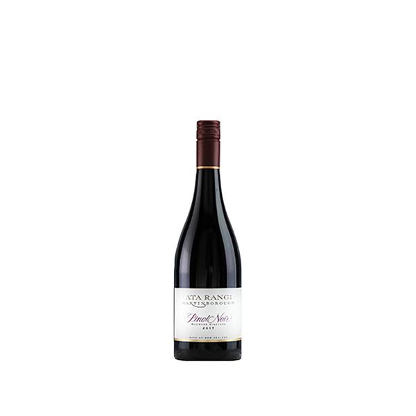 原語表記： Ata Rangi McCrone Vineyard Pinot Noir S[2017]タイプ： 赤ワイン生産地： ニュージーランド / ワイララパ / マーティンボロー品種： ピノノワール