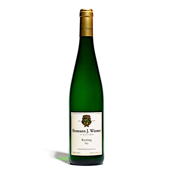 原語表記： Hermann J. Wiemer Dry Riesling[2022]タイプ： 白ワイン生産地： アメリカ / ニューヨーク / フィンガーレイクス / セネカレイク品種： リースリング100％