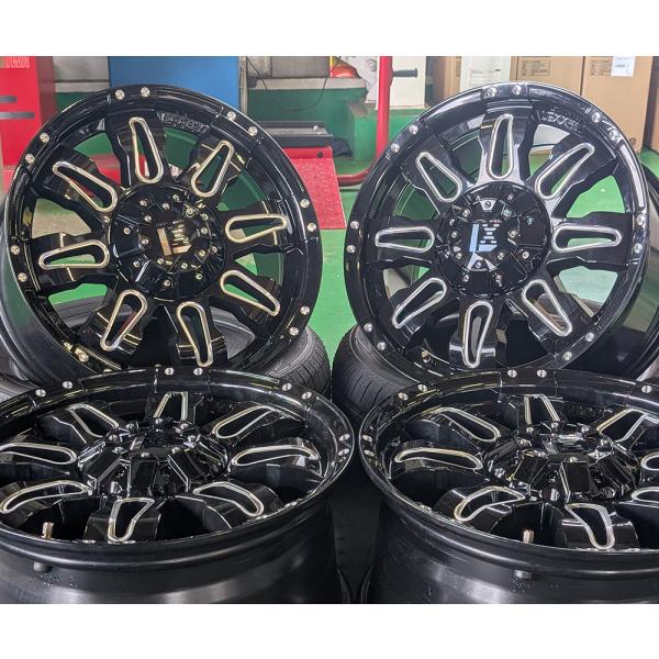 商品情報ホイール名LEXXEL WHEEL Balanoカラーブラックミルドマシニングホイールサイズ17x8.0オフセット+35P.C.D/ホール数114.3/127-10H商品に関して新品ホイールのみ４本セットとなります。※商品には線傷や...