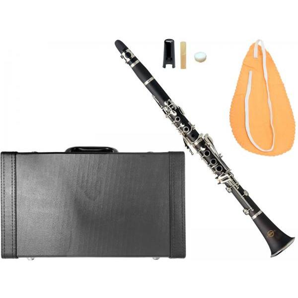 このくらいの価格帯の安いクラリネットほど、調整によって良くなる可能性が高いため弊社では調整後の出荷を目指しています。本来木製であるクラリネットを樹脂にすることで安くなります。(木製ならノーブランドでも5万円前後)木製のように温度変化に左右さ...