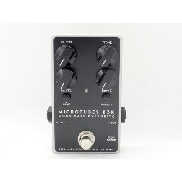 Microtubes B3K v2 では、オリジナルの全ての機能はそのままに、ナチュラルなキャラクターの中域をリストアすることができます。ATTACK スイッチがトーンノブにリプレイスされたことで、高域の成分（3kHz〜8kHz）をより詳細...