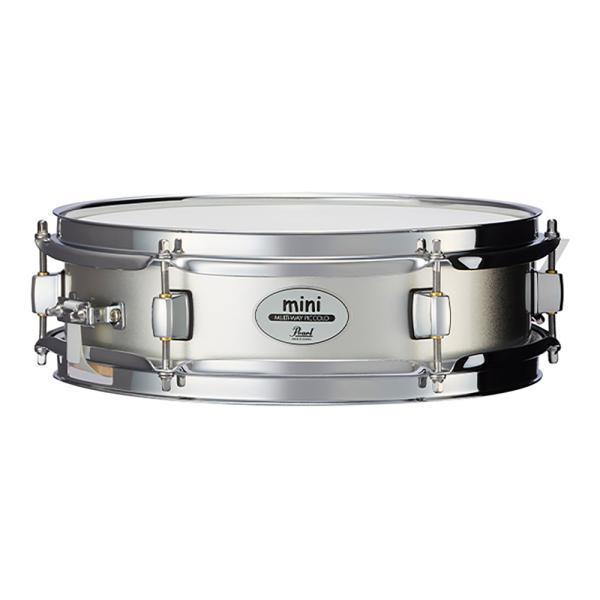 口径12"のピッコロスネアドラムに消音用パッドを装備し、練習からライヴ本番まで使える、ユニークなコンセプトのスネアドラム。コンパクトなシェルの内側に、ラバーパッド、フェルトパッド、ウッドボードが装備され、リアルなタッチの練習パッドとして使え...