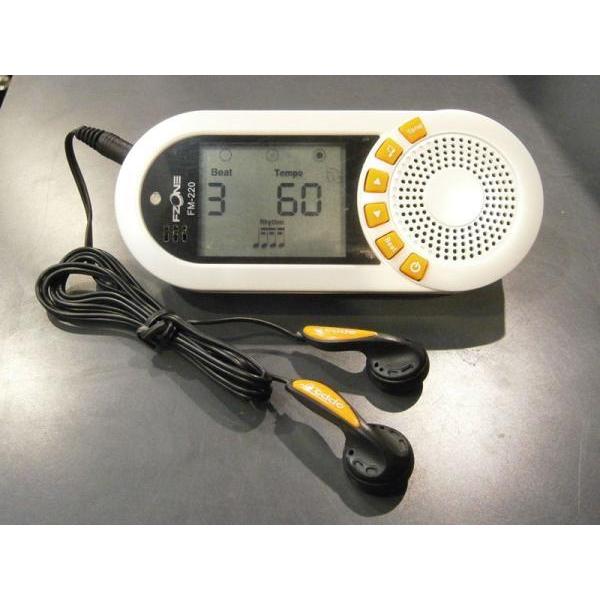 ■SPEC■パターン : 7種ビート(拍子) : 10種テンポ : 30〜280ｂｐｍPower : 単4電池 x 3個(4.5V)Size : 119w x 24d x 52h mm付属品 : 単4電池 x3、イヤフォン