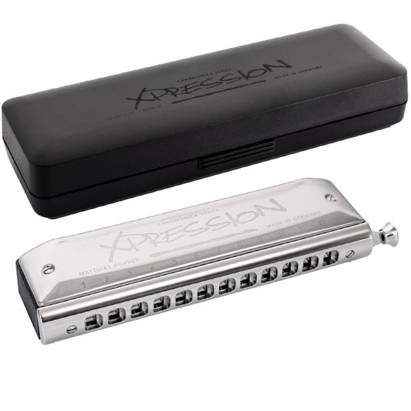 クロマチックハーモニカの初期不良については「注意書き」にご了承いただいたものとしてご注文を承っております。必ずご確認ください。返品/交換はできません。「XPRESSION」は比較的演奏しやすく扱いやすい。リードプレートは1.2mmと厚く、充...