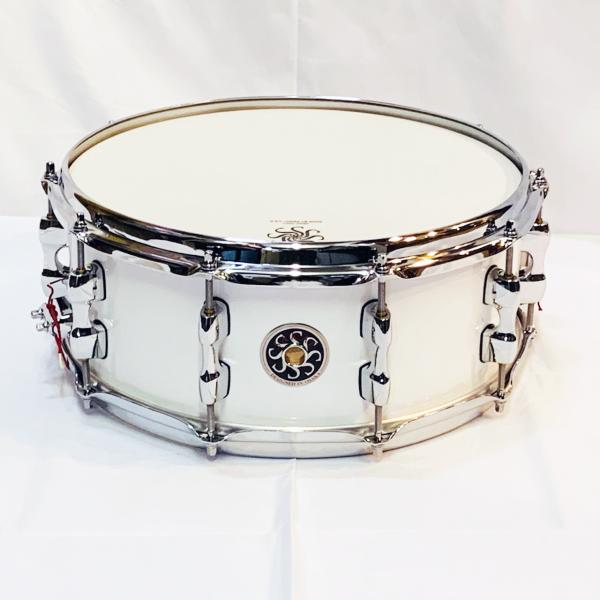 アウトレット特価 ケース付き【 スペック 】シェル：メイプルサイズ：14x5.5テンション：10フープ：Mighty Halo