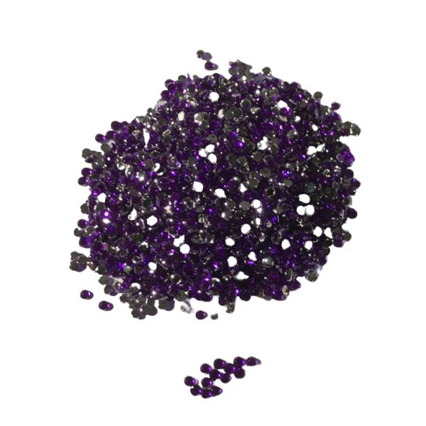 キラキラ輝くラインストーンを1000粒も入れた、ネイルパーツです。大量のラインストーンが手軽に手に入り、オリジナルのネイルアートを自由自在に楽しめます。 サイズは1.5mm~5mmまで揃っており、大小の組み合わせも自由自在なので、自分だけの...