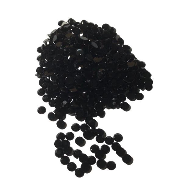 キラキラ輝くラインストーンを500粒も入れた、ネイルパーツです。大量のラインストーンが手軽に手に入り、オリジナルのネイルアートを自由自在に楽しめます。 サイズは1.5mm~5mmまで揃っており、大小の組み合わせも自由自在なので、自分だけのス...