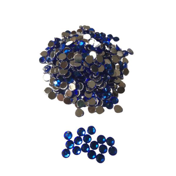 キラキラ輝くラインストーンを500粒も入れた、ネイルパーツです。大量のラインストーンが手軽に手に入り、オリジナルのネイルアートを自由自在に楽しめます。 サイズは1.5mm~5mmまで揃っており、大小の組み合わせも自由自在なので、自分だけのス...