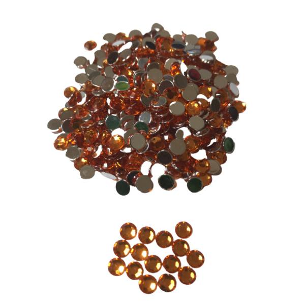 キラキラ輝くラインストーンを500粒も入れた、ネイルパーツです。大量のラインストーンが手軽に手に入り、オリジナルのネイルアートを自由自在に楽しめます。 サイズは1.5mm~5mmまで揃っており、大小の組み合わせも自由自在なので、自分だけのス...