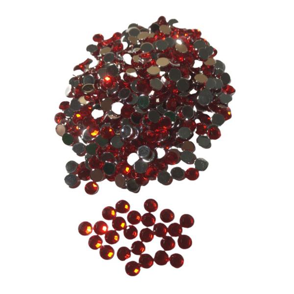 キラキラ輝くラインストーンを500粒も入れた、ネイルパーツです。大量のラインストーンが手軽に手に入り、オリジナルのネイルアートを自由自在に楽しめます。 サイズは1.5mm~5mmまで揃っており、大小の組み合わせも自由自在なので、自分だけのス...