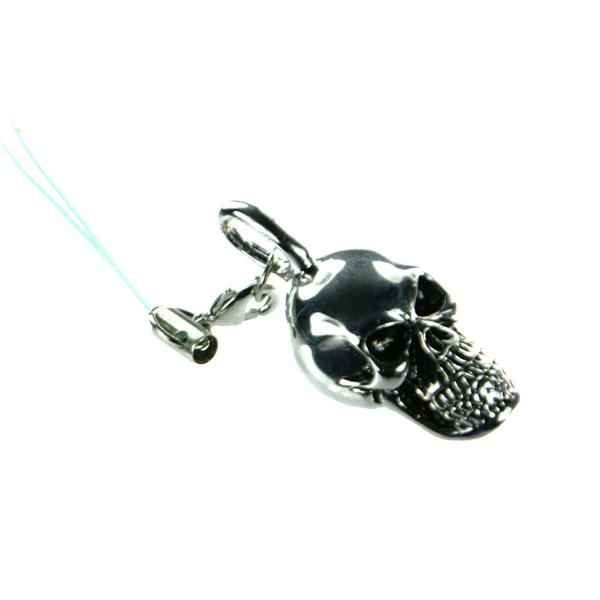 ガラケーのストラップ、車の鍵、自転車、バイクの鍵のストラップとして、スカルだとキーストラップとしてもカッコよく見えます。鍵も失くしにくくなります。ロジウムメッキしてあるので、傷も付きにくく耐久性がありますので長く使えます。ストラップ部分は在...