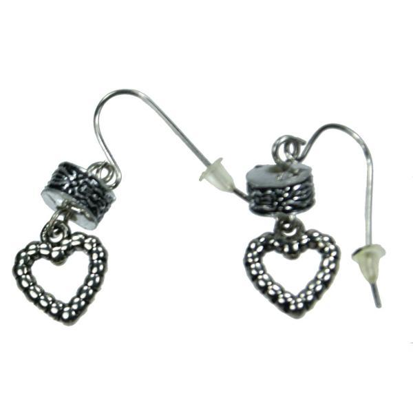 落ち着いた色合いのオープンハートピアスです。 長期在庫品のため、70%OFFにしました。サイズ縦：1.5cm横：1.3cm材質真鍮ロジウムメッキ