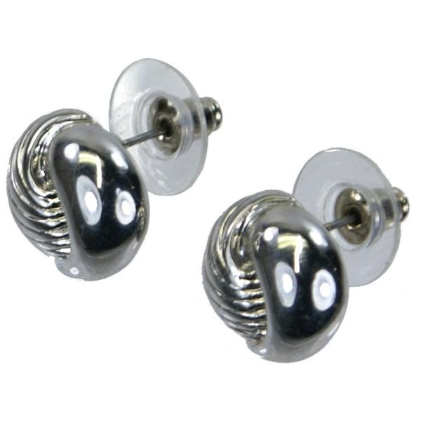 丸い羽のピアスです。 サイズ直径：1.4cm材質鉛フリーロジウムメッキ