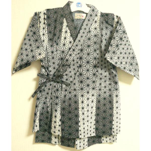 素材　綿100％こちらは仕立上りの商品です。（生地：日本製　縫製：中国製）サイズ　140サイズ（11・12才用)お急ぎの場合は、ご注文の前に上部メニューの「お問い合わせ」より、メールにて在庫の確認をお願いいたします。セット内容　上着とパンツ...