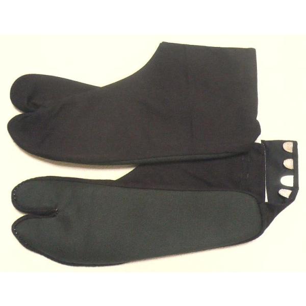 ご使用後は返品を受け付けておりません。下記の返品要件をご確認お願いします。　　礼装（成人式や結婚式）以外で男性が着物を着られる場合は、紺足袋や黒足袋などが一般的です。　こちらの足袋は最も一般的な男性足袋で、たくさんご利用いただいております。...